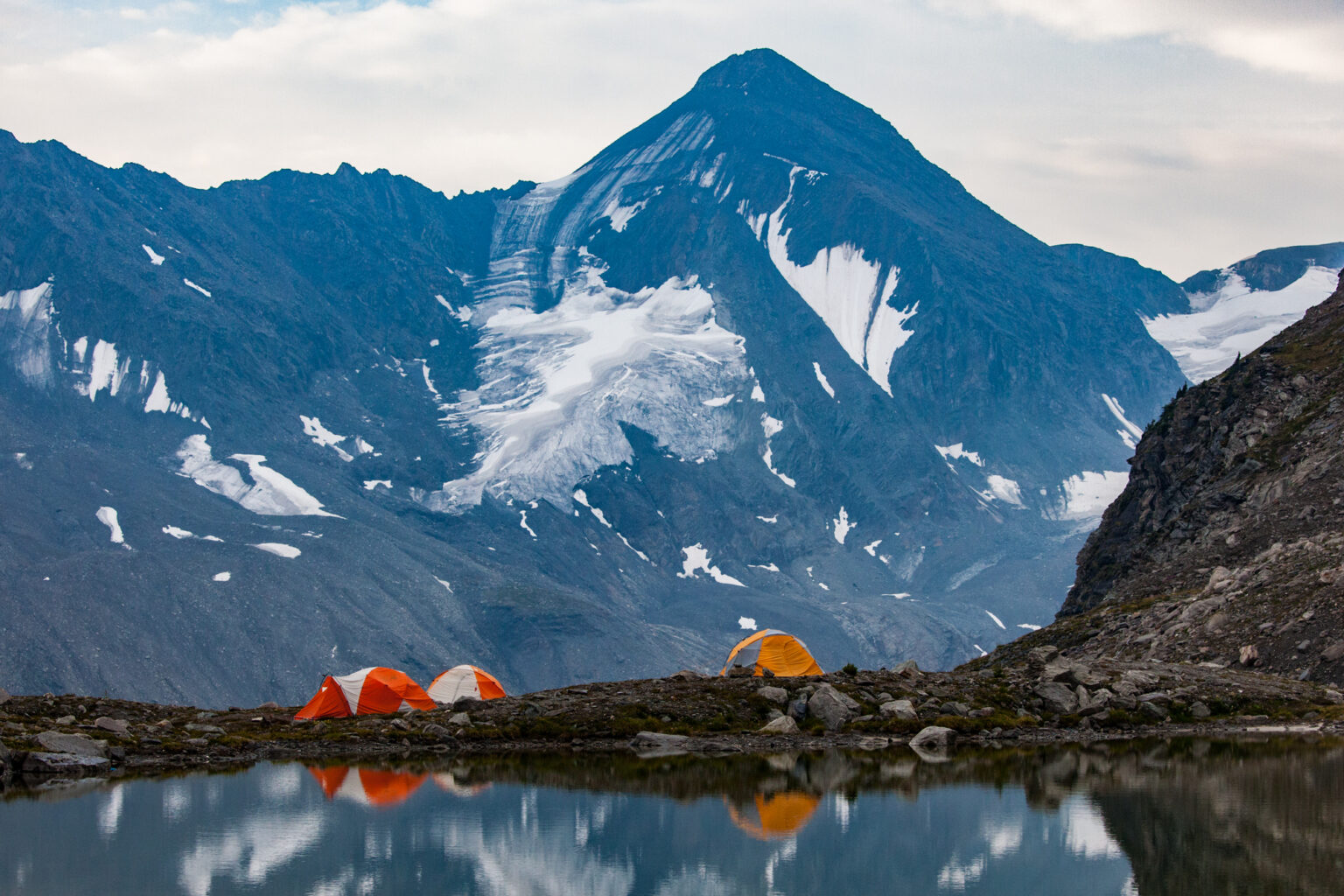 Home - Alpine Club of Canada
